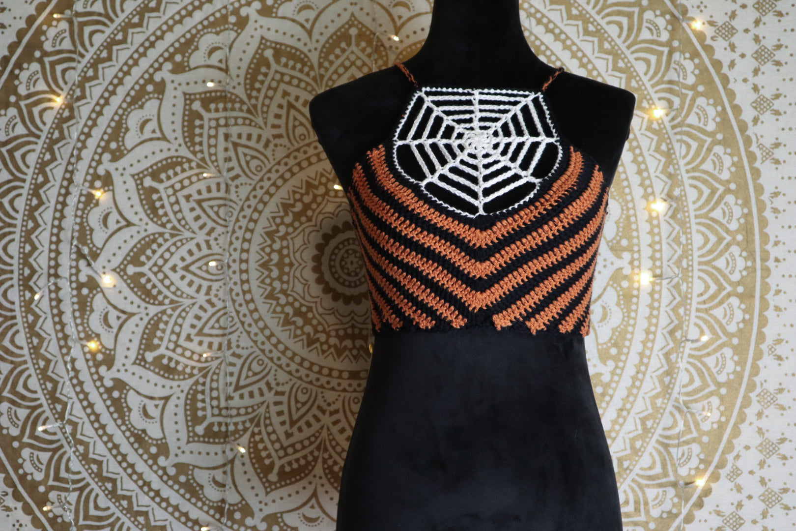 spiderweb top – mama moth